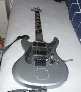 Hugi.is - Hljóðfæri - Myndir - ESP Ltd. rzk-600